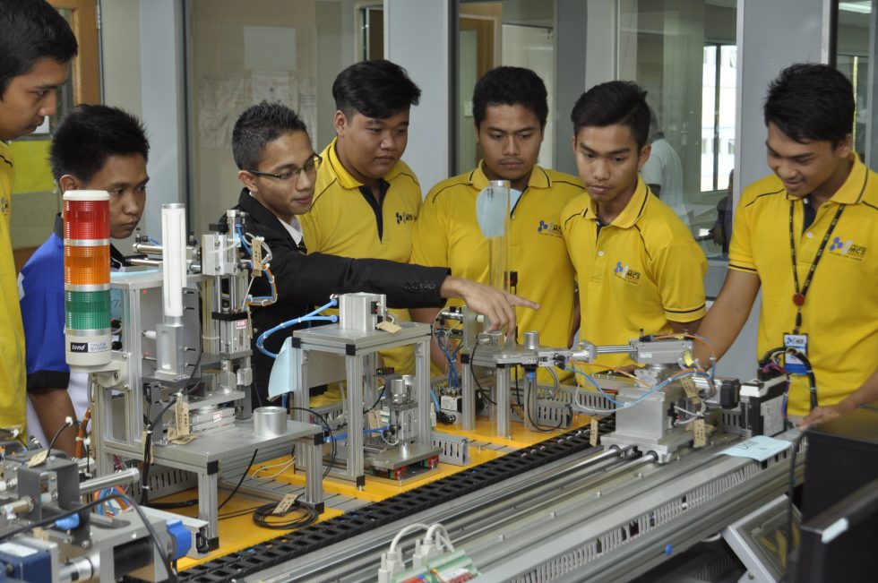 Diploma in Industrial Automation (Mechatronic) - MCS